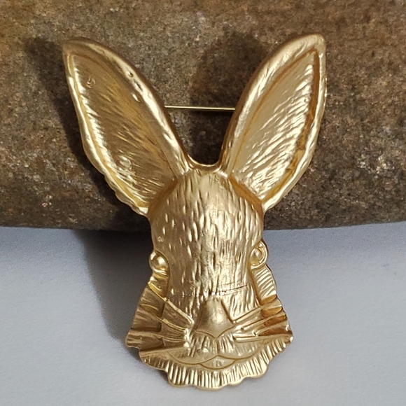 Jewelry | Bunny Rabbit Brooch Pin Matte Gold Vintage Style Victorian ...
